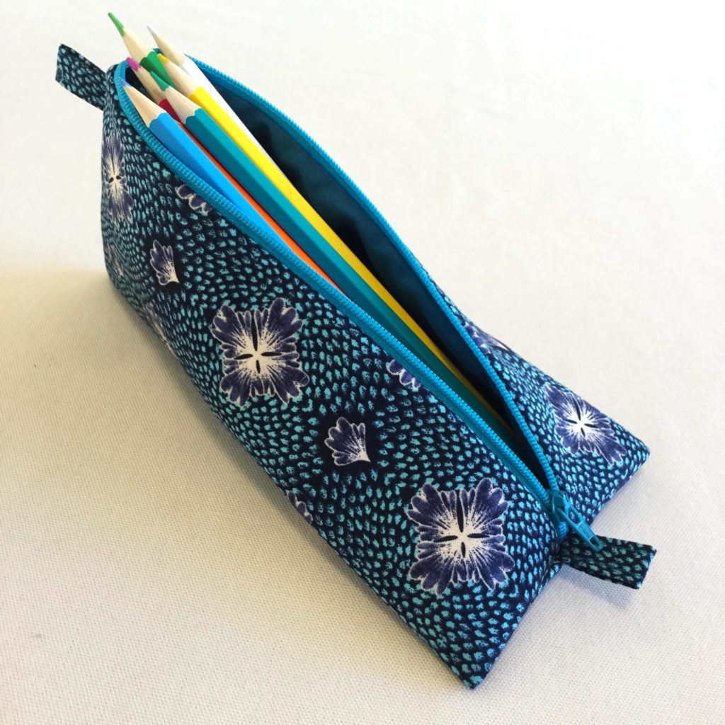 Peacock Blue Triangular Pencil Case – Chain Bay Sewcraft